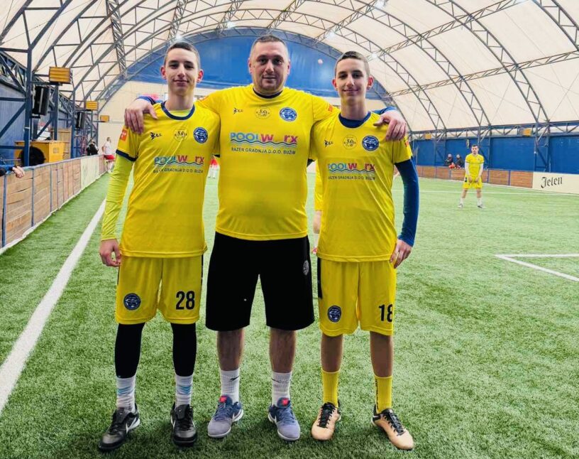 OFK Brdo slavi pobjedu i poseban trenutak: Mirza Alkić sa sinovima na ...